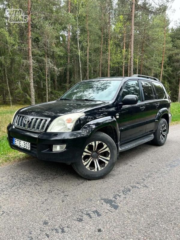 Melns Toyota Land Cruiser 2004 Šauļi, ar dzinēja tilpumu 3.00 L un nobraukumu 380 tūkst. km par 7800 €, foto 10 vietnē AUTOMOTO.COM.LV