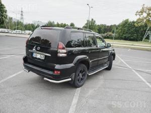 Melns Toyota Land Cruiser 2004 Rīga, ar dzinēja tilpumu 3.00 L un nobraukumu 218 tūkst. km par 8000 €, foto 4 vietnē AUTOMOTO.COM.LV