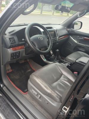 Melns Toyota Land Cruiser 2004 Rīga, ar dzinēja tilpumu 3.00 L un nobraukumu 218 tūkst. km par 8000 €, foto 6 vietnē AUTOMOTO.COM.LV