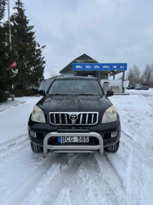 Black Toyota Land Cruiser 2005 in Sakiai, with an engine capacity of 2.98 L and mileage of 535 thousand km for 6000 €, photo 2 on AUTOMOTO.COM.LV