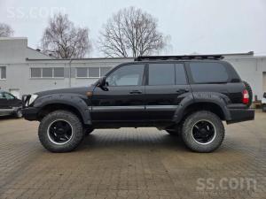 Melns Toyota Land Cruiser 2005 Rīga, ar dzinēja tilpumu 4.20 L un nobraukumu 375 tūkst. km par 22700 €, foto 7 vietnē AUTOMOTO.COM.LV