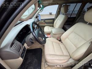 Melns Toyota Land Cruiser 2005 Rīga, ar dzinēja tilpumu 4.20 L un nobraukumu 375 tūkst. km par 22700 €, foto 21 vietnē AUTOMOTO.COM.LV