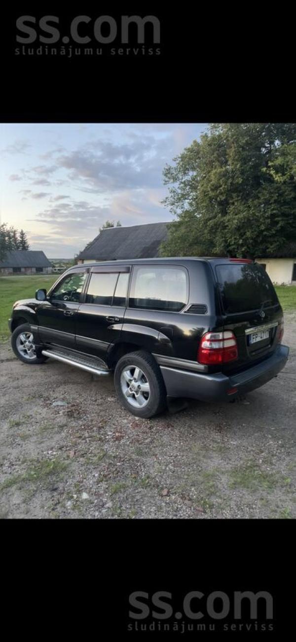 Melns Toyota Land Cruiser 2005 Ludza, ar dzinēja tilpumu 4.20 L un nobraukumu 0 tūkst. km par 13500 €, foto 3 vietnē AUTOMOTO.COM.LV
