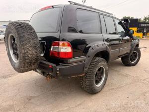 Melns Toyota Land Cruiser 2005 Rīga, ar dzinēja tilpumu 4.20 L un nobraukumu 376 tūkst. km par 18990 €, foto 5 vietnē AUTOMOTO.COM.LV