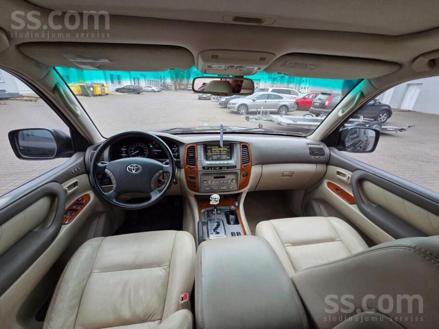 Melns Toyota Land Cruiser 2005 Rīga, ar dzinēja tilpumu 4.20 L un nobraukumu 376 tūkst. km par 18990 €, foto 11 vietnē AUTOMOTO.COM.LV
