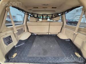 Melns Toyota Land Cruiser 2005 Rīga, ar dzinēja tilpumu 4.20 L un nobraukumu 376 tūkst. km par 18990 €, foto 12 vietnē AUTOMOTO.COM.LV