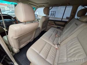 Melns Toyota Land Cruiser 2005 Rīga, ar dzinēja tilpumu 4.20 L un nobraukumu 376 tūkst. km par 18990 €, foto 13 vietnē AUTOMOTO.COM.LV