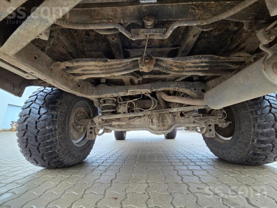 Melns Toyota Land Cruiser 2005 Rīga, ar dzinēja tilpumu 4.20 L un nobraukumu 376 tūkst. km par 18990 €, foto 14 vietnē AUTOMOTO.COM.LV