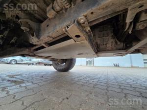 Melns Toyota Land Cruiser 2005 Rīga, ar dzinēja tilpumu 4.20 L un nobraukumu 376 tūkst. km par 18990 €, foto 15 vietnē AUTOMOTO.COM.LV