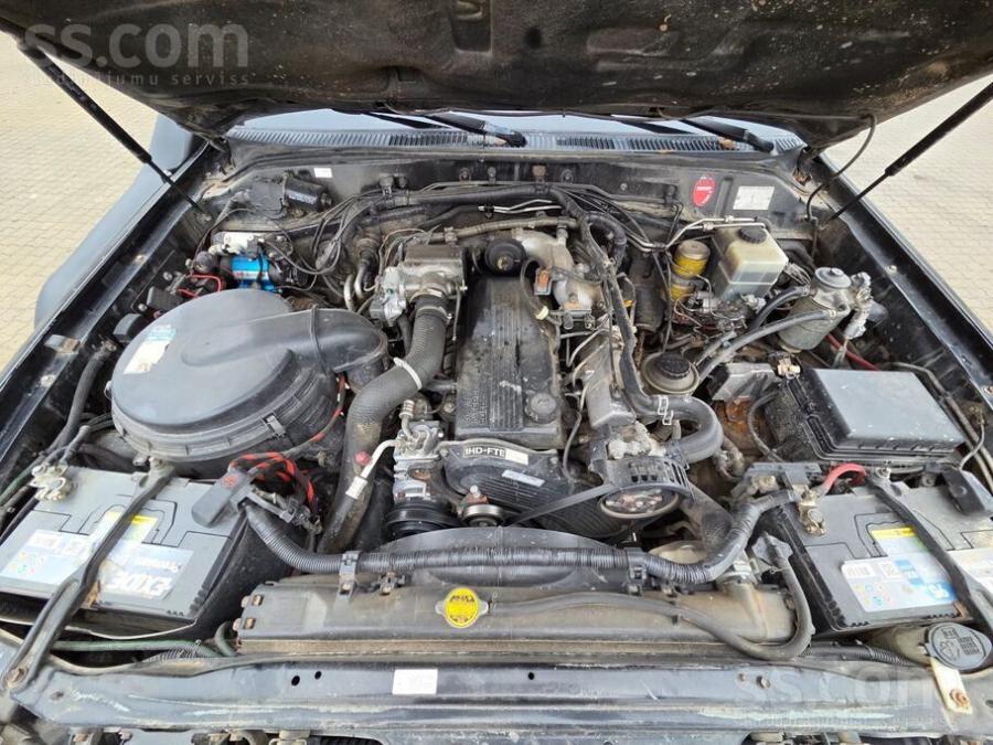 Melns Toyota Land Cruiser 2005 Rīga, ar dzinēja tilpumu 4.20 L un nobraukumu 376 tūkst. km par 18990 €, foto 17 vietnē AUTOMOTO.COM.LV