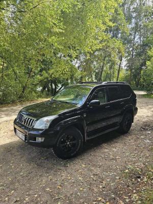 Black Toyota Land Cruiser 2005 in Vilnius, with an engine capacity of 2.98 L and mileage of 405 thousand km for 10500 €, photo 4 on AUTOMOTO.COM.LV