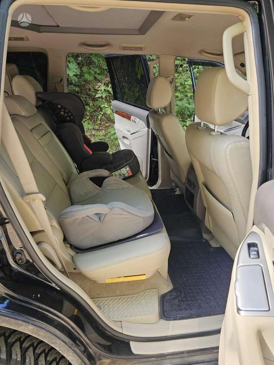 Black Toyota Land Cruiser 2005 in Vilnius, with an engine capacity of 2.98 L and mileage of 405 thousand km for 10500 €, photo 10 on AUTOMOTO.COM.LV