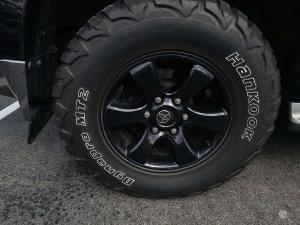 Black Toyota Land Cruiser 2005 in Vilnius, with an engine capacity of 2.98 L and mileage of 405 thousand km for 10500 €, photo 12 on AUTOMOTO.COM.LV
