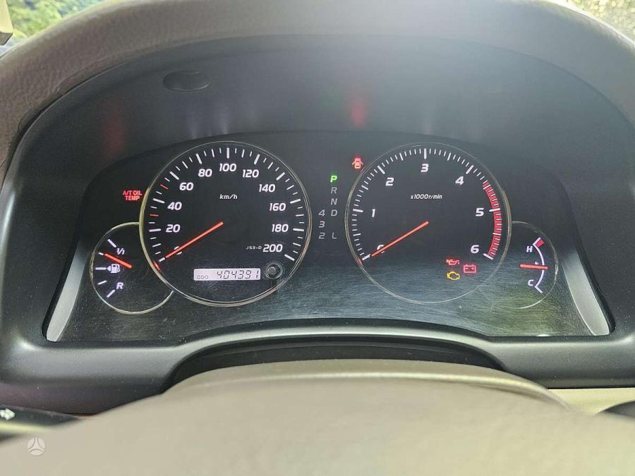 Black Toyota Land Cruiser 2005 in Vilnius, with an engine capacity of 2.98 L and mileage of 405 thousand km for 10500 €, photo 14 on AUTOMOTO.COM.LV
