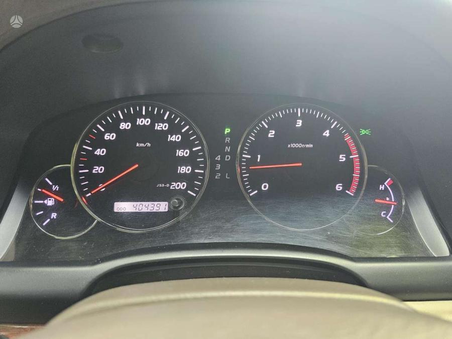 Black Toyota Land Cruiser 2005 in Vilnius, with an engine capacity of 2.98 L and mileage of 405 thousand km for 10500 €, photo 15 on AUTOMOTO.COM.LV
