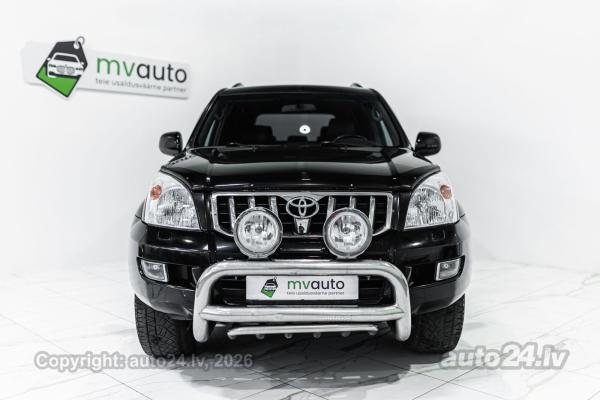 Black Toyota Land Cruiser 2006 in Tallinn, with an engine capacity of 3.00 L and mileage of 279 thousand km for 11990 €, photo 4 on AUTOMOTO.COM.LV