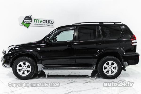 Black Toyota Land Cruiser 2006 in Tallinn, with an engine capacity of 3.00 L and mileage of 279 thousand km for 11990 €, photo 9 on AUTOMOTO.COM.LV