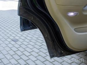 Black Toyota Land Cruiser 2006 in Liepaja, with an engine capacity of 3.00 L and mileage of 440 thousand km for 8000 €, photo 7 on AUTOMOTO.COM.LV