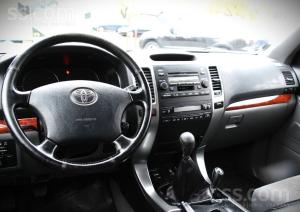 Melns Toyota Land Cruiser 2006 Rēzekne, ar dzinēja tilpumu 3.00 L un nobraukumu 371 tūkst. km par 7995 €, foto 7 vietnē AUTOMOTO.COM.LV