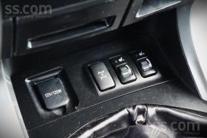 Melns Toyota Land Cruiser 2006 Rēzekne, ar dzinēja tilpumu 3.00 L un nobraukumu 371 tūkst. km par 7995 €, foto 13 vietnē AUTOMOTO.COM.LV