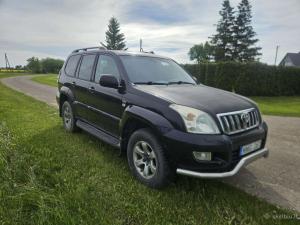 Melns Toyota Land Cruiser 2006 Kupiškis, ar dzinēja tilpumu 3.00 L un nobraukumu 460 tūkst. km par 6500 €, foto  vietnē AUTOMOTO.COM.LV