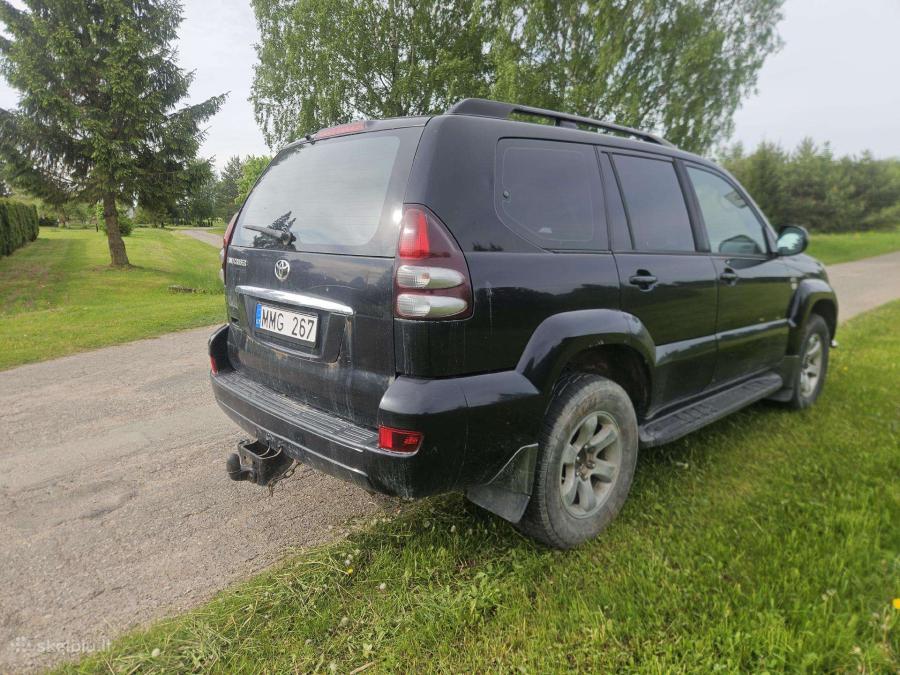 Melns Toyota Land Cruiser 2006 Kupiškis, ar dzinēja tilpumu 3.00 L un nobraukumu 460 tūkst. km par 6500 €, foto 5 vietnē AUTOMOTO.COM.LV