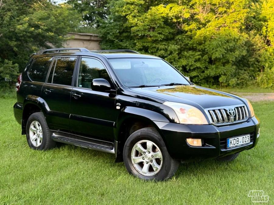 Black Toyota Land Cruiser 2006 in Silute, with an engine capacity of 3.00 L and mileage of 314 thousand km for 7800 €, photo 4 on AUTOMOTO.COM.LV