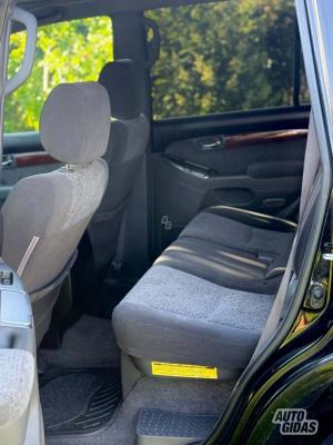 Black Toyota Land Cruiser 2006 in Silute, with an engine capacity of 3.00 L and mileage of 314 thousand km for 7800 €, photo 16 on AUTOMOTO.COM.LV