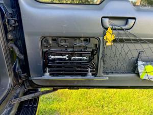 Black Toyota Land Cruiser 2006 in Silute, with an engine capacity of 3.00 L and mileage of 314 thousand km for 7800 €, photo 24 on AUTOMOTO.COM.LV