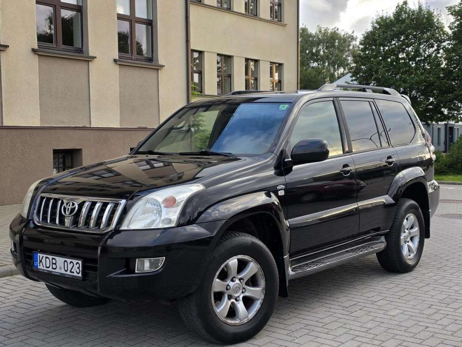Melns Toyota Land Cruiser 2006 Šilutė, ar dzinēja tilpumu 2.98 L un nobraukumu 317 tūkst. km par 7700 €, foto 1 vietnē AUTOMOTO.COM.LV