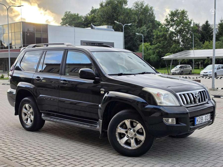 Melns Toyota Land Cruiser 2006 Šilutė, ar dzinēja tilpumu 2.98 L un nobraukumu 317 tūkst. km par 7700 €, foto 4 vietnē AUTOMOTO.COM.LV