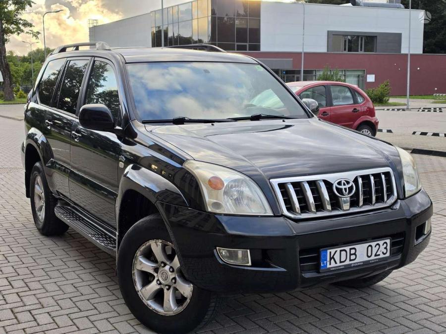 Melns Toyota Land Cruiser 2006 Šilutė, ar dzinēja tilpumu 2.98 L un nobraukumu 317 tūkst. km par 7700 €, foto 11 vietnē AUTOMOTO.COM.LV