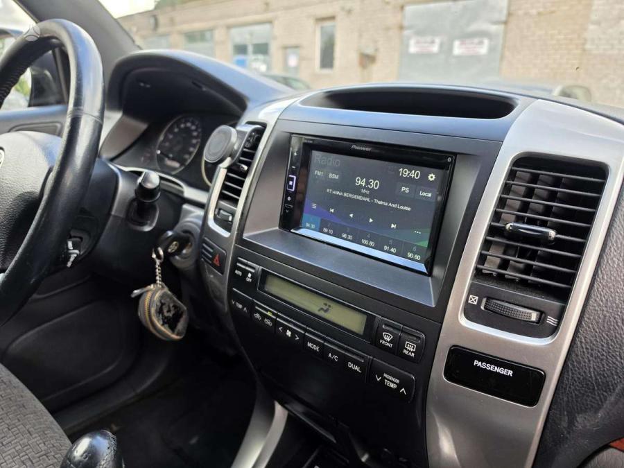 Melns Toyota Land Cruiser 2006 Šilutė, ar dzinēja tilpumu 2.98 L un nobraukumu 317 tūkst. km par 7700 €, foto 26 vietnē AUTOMOTO.COM.LV