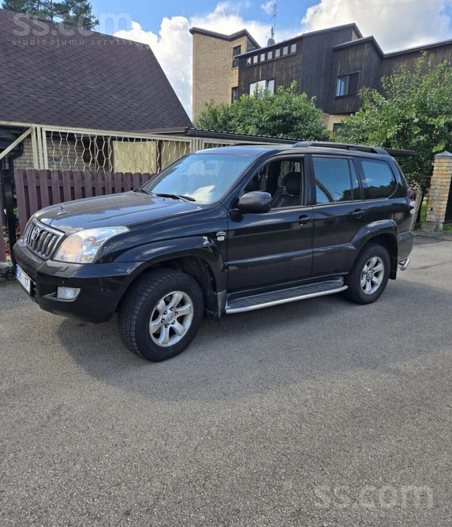 Black Toyota Land Cruiser 2006 in Riga, with an engine capacity of 3.00 L and mileage of 207 thousand km for 14000 €, photo 3 on AUTOMOTO.COM.LV