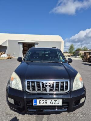 Melns Toyota Land Cruiser 2006 Tallina, ar dzinēja tilpumu 3.00 L un nobraukumu 395 tūkst. km par 8000 €, foto  vietnē AUTOMOTO.COM.LV