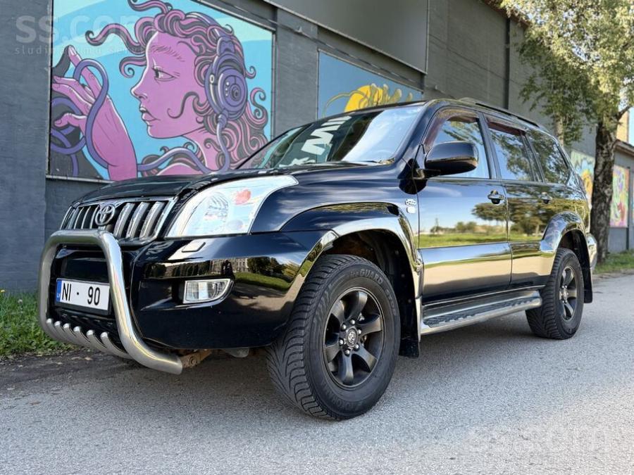 Melns Toyota Land Cruiser 2006 Rīga, ar dzinēja tilpumu 3.00 L un nobraukumu 356 tūkst. km par 9200 €, foto 1 vietnē AUTOMOTO.COM.LV