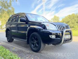 Melns Toyota Land Cruiser 2006 Rīga, ar dzinēja tilpumu 3.00 L un nobraukumu 356 tūkst. km par 9200 €, foto 3 vietnē AUTOMOTO.COM.LV