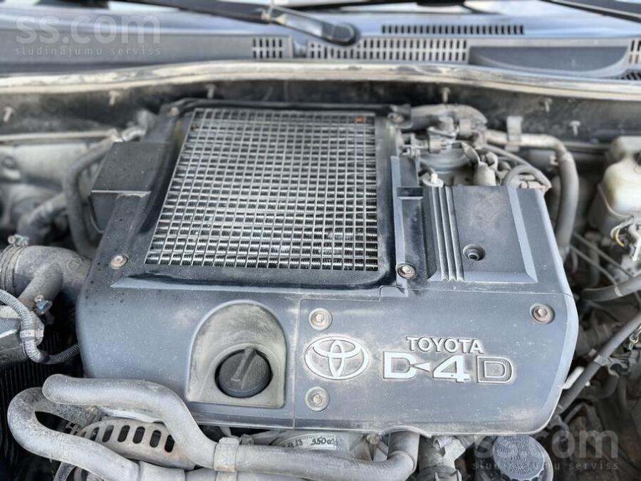 Melns Toyota Land Cruiser 2006 Rīga, ar dzinēja tilpumu 3.00 L un nobraukumu 356 tūkst. km par 9200 €, foto 18 vietnē AUTOMOTO.COM.LV