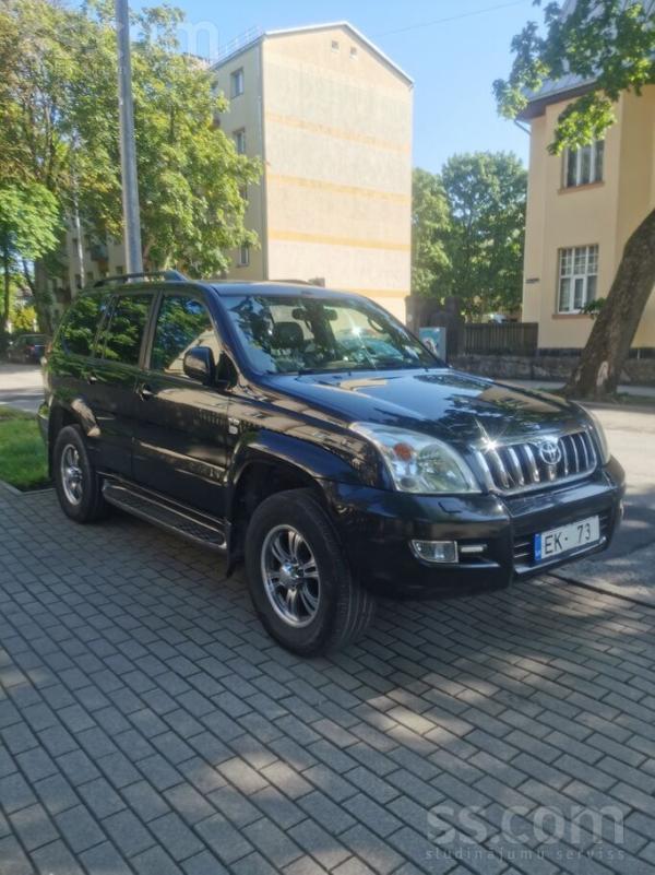Black Toyota Land Cruiser 2007 in Liepaja, with an engine capacity of 3.00 L and mileage of 289 thousand km for 9700 €, photo 1 on AUTOMOTO.COM.LV