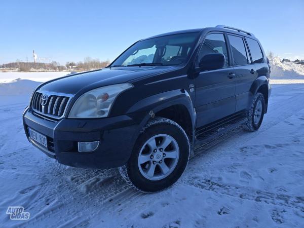Black Toyota Land Cruiser 2007 in Siauliai, with an engine capacity of 3.00 L and mileage of 268 thousand km for 12500 €, photo 4 on AUTOMOTO.COM.LV
