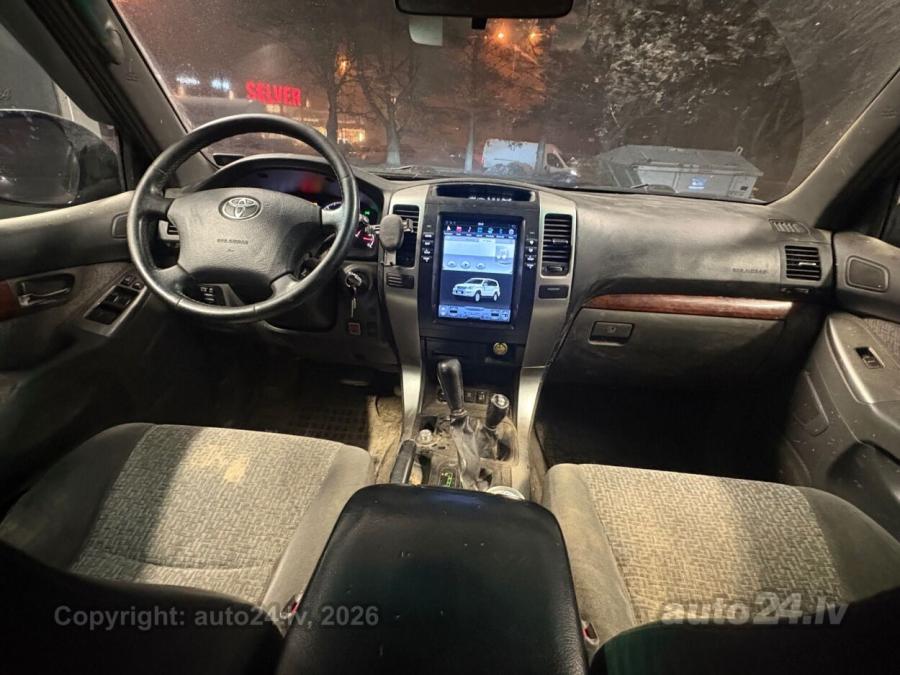 Black Toyota Land Cruiser 2007 in Rapla, with an engine capacity of 3.00 L and mileage of 589 thousand km for 6500 €, photo 10 on AUTOMOTO.COM.LV