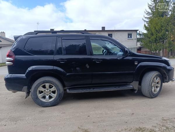 Black Toyota Land Cruiser 2007 in Birzai, with an engine capacity of 3.00 L and mileage of 347 thousand km for 10000 €, photo 2 on AUTOMOTO.COM.LV