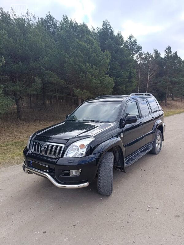 Black Toyota Land Cruiser 2007 in Birzai, with an engine capacity of 3.00 L and mileage of 347 thousand km for 10000 €, photo 6 on AUTOMOTO.COM.LV