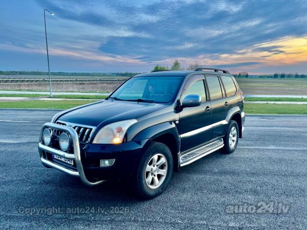 Melns Toyota Land Cruiser 2007 Tallina, ar dzinēja tilpumu 3.00 L un nobraukumu 0 tūkst. km par 9900 €, foto 7 vietnē AUTOMOTO.COM.LV
