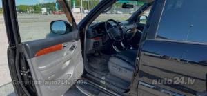 Melns Toyota Land Cruiser 2007 Tallina, ar dzinēja tilpumu 3.00 L un nobraukumu 174 tūkst. km par 16800 €, foto 10 vietnē AUTOMOTO.COM.LV