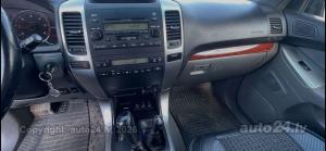 Melns Toyota Land Cruiser 2007 Tallina, ar dzinēja tilpumu 3.00 L un nobraukumu 174 tūkst. km par 16800 €, foto 17 vietnē AUTOMOTO.COM.LV