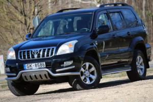 Black Toyota Land Cruiser 2007 in Riga, with an engine capacity of 3.00 L and mileage of 281 thousand km for 9990 €, photo  on AUTOMOTO.COM.LV