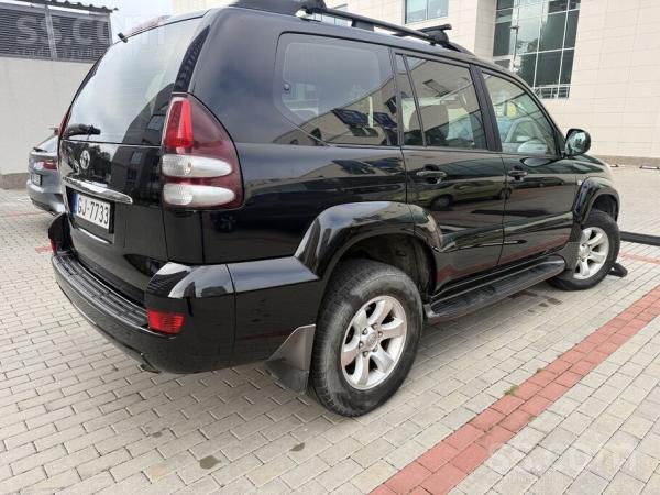Black Toyota Land Cruiser 2007 in Riga, with an engine capacity of 3.00 L and mileage of 0 thousand km for 17900 €, photo 9 on AUTOMOTO.COM.LV