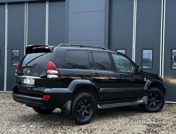 Melns Toyota Land Cruiser 2008 Valga, ar dzinēja tilpumu 3.00 L un nobraukumu 310 tūkst. km par 12990 €, foto 8 vietnē AUTOMOTO.COM.LV