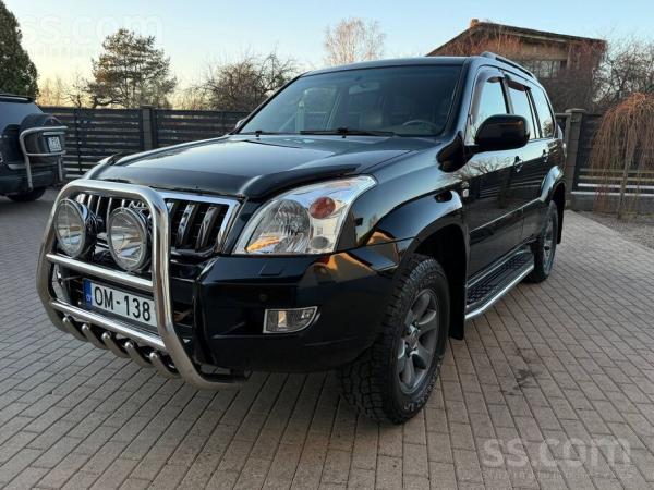 Melns Toyota Land Cruiser 2008 Jelgava, ar dzinēja tilpumu 3.00 L un nobraukumu 342 tūkst. km par 14500 €, foto 3 vietnē AUTOMOTO.COM.LV